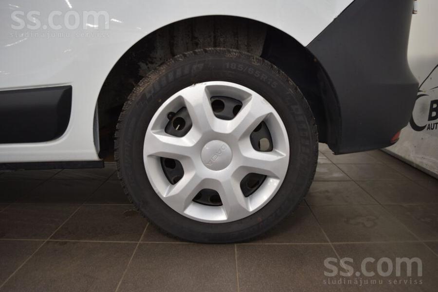 White Dacia Dokker 2019 in Riga, with an engine capacity of 1.50 L and mileage of 163 thousand km for 3900 €, photo 4 on AUTOMOTO.COM.LV
