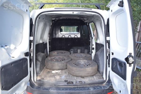 White Dacia Dokker 2019 in Riga, with an engine capacity of 1.50 L and mileage of 163 thousand km for 3900 €, photo 7 on AUTOMOTO.COM.LV