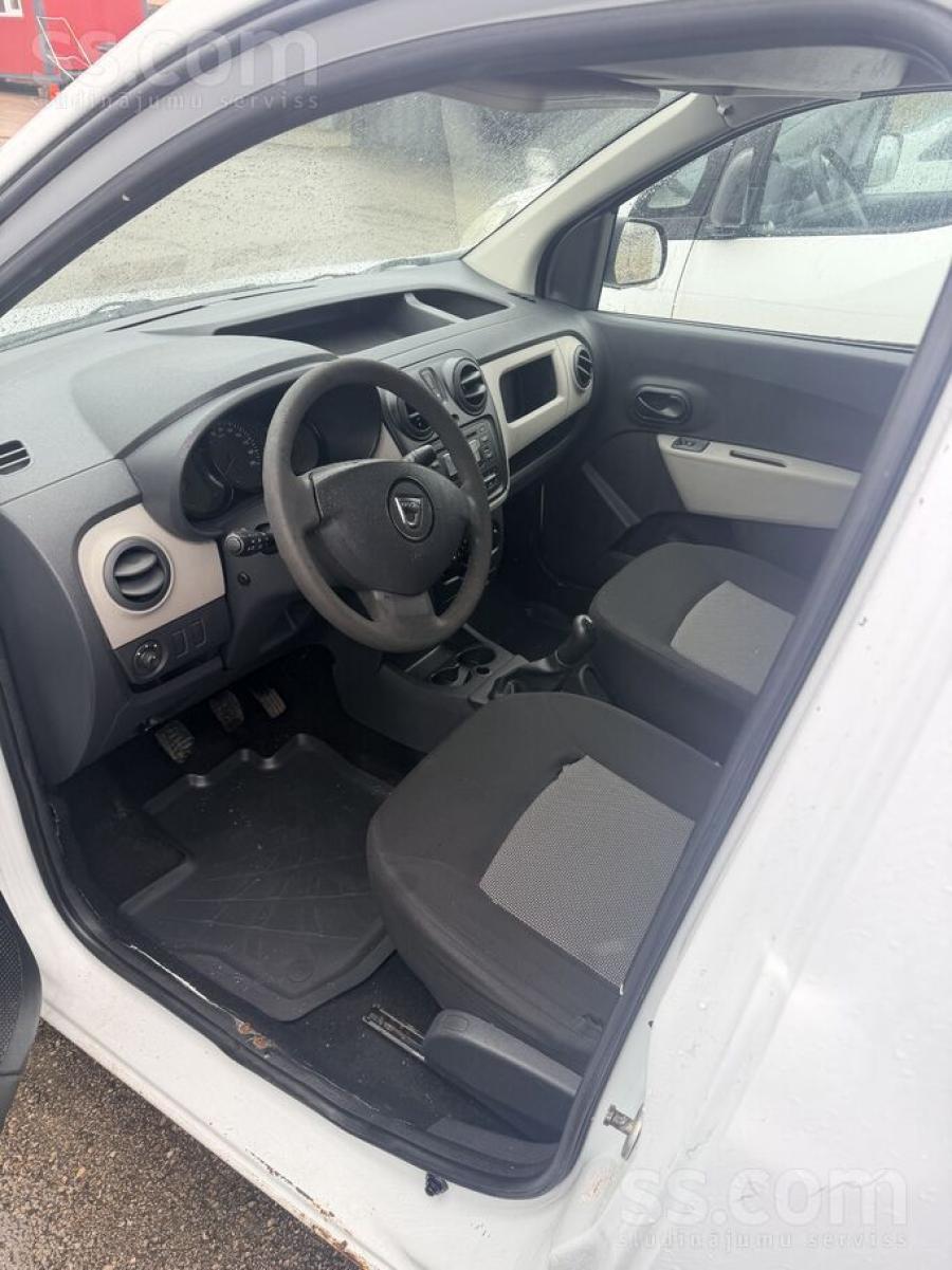White Dacia Dokker 2013 in Riga, with an engine capacity of 1.50 L and mileage of 297 thousand km for 1600 €, photo 8 on AUTOMOTO.COM.LV