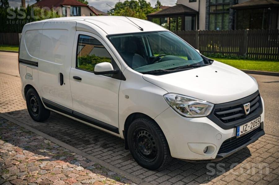 Balts Dacia Dokker 2015 Rīga, ar dzinēja tilpumu 1.50 L un nobraukumu 327 tūkst. km par 2490 €, foto 4 vietnē AUTOMOTO.COM.LV
