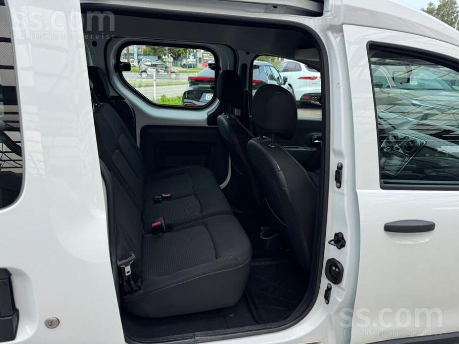 White Dacia Dokker 2017 in Riga, with an engine capacity of 1.50 L and mileage of 157 thousand km for 4250 €, photo 8 on AUTOMOTO.COM.LV