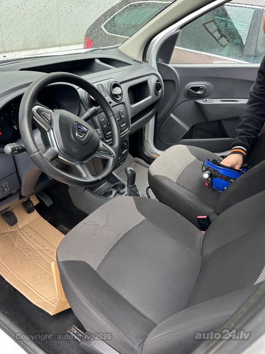 White Dacia Dokker 2018 in Narva, with an engine capacity of 1.60 L and mileage of 184 thousand km for 5500 €, photo 6 on AUTOMOTO.COM.LV