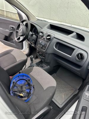 White Dacia Dokker 2018 in Narva, with an engine capacity of 1.60 L and mileage of 184 thousand km for 5500 €, photo 7 on AUTOMOTO.COM.LV