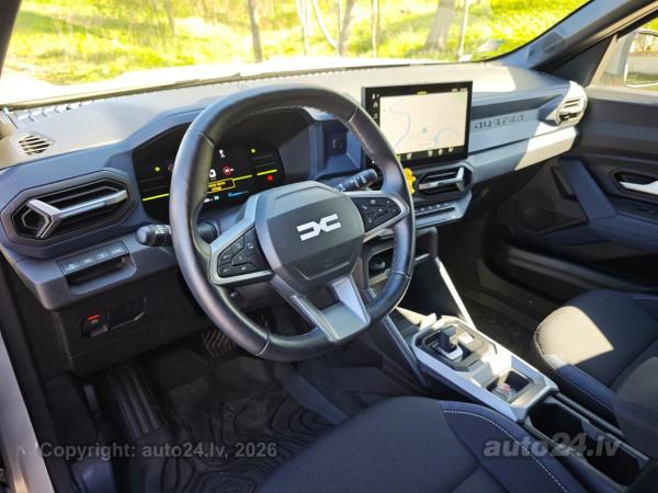 Beige Dacia Duster 2024 in Liepaja, with an engine capacity of 1.60 L and mileage of 39 thousand km for 22320 €, photo 10 on AUTOMOTO.COM.LV