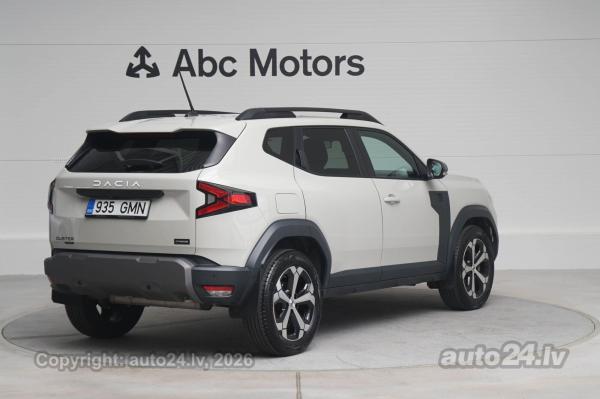 Beige Dacia Duster 2024 in Tallinn, with an engine capacity of 1.60 L and mileage of 25 thousand km for 24990 €, photo 4 on AUTOMOTO.COM.LV