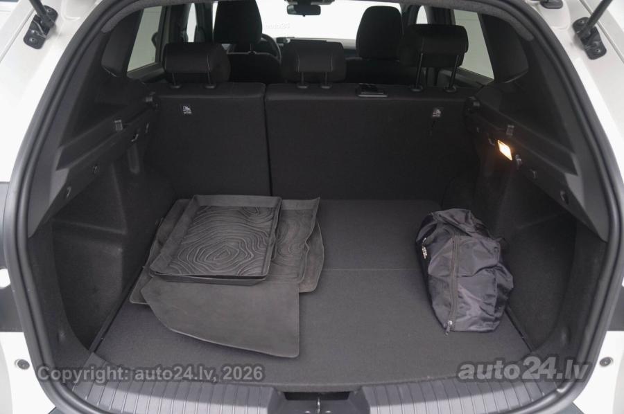 Smilšu krāsa Dacia Duster 2024 Tallina, ar dzinēja tilpumu 1.60 L un nobraukumu 25 tūkst. km par 24990 €, foto 11 vietnē AUTOMOTO.COM.LV
