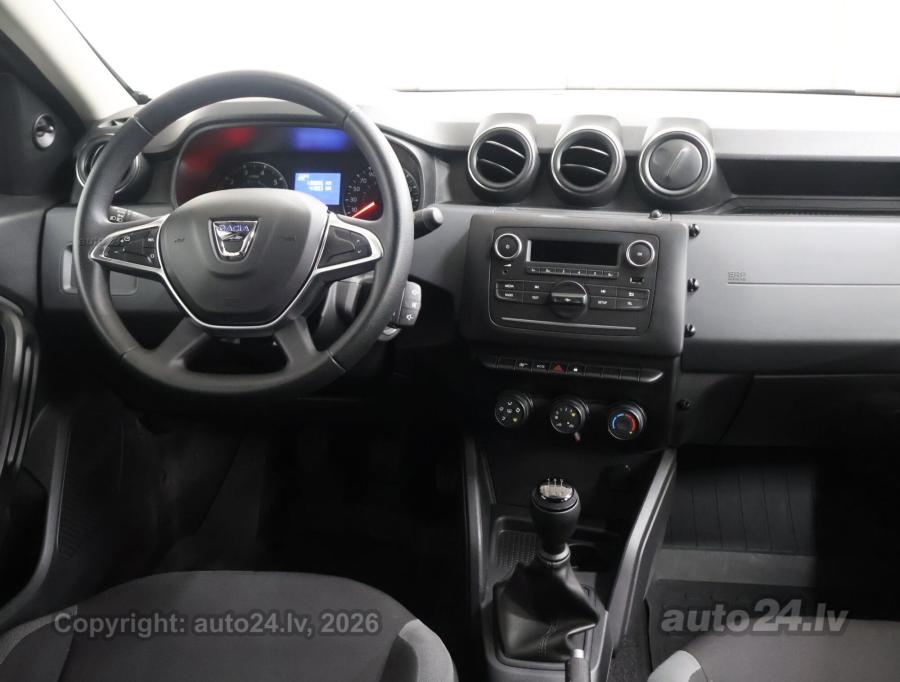 Beige Dacia Duster 2019 in Tallinn, with an engine capacity of 1.60 L and mileage of 121 thousand km for 9900 €, photo 8 on AUTOMOTO.COM.LV