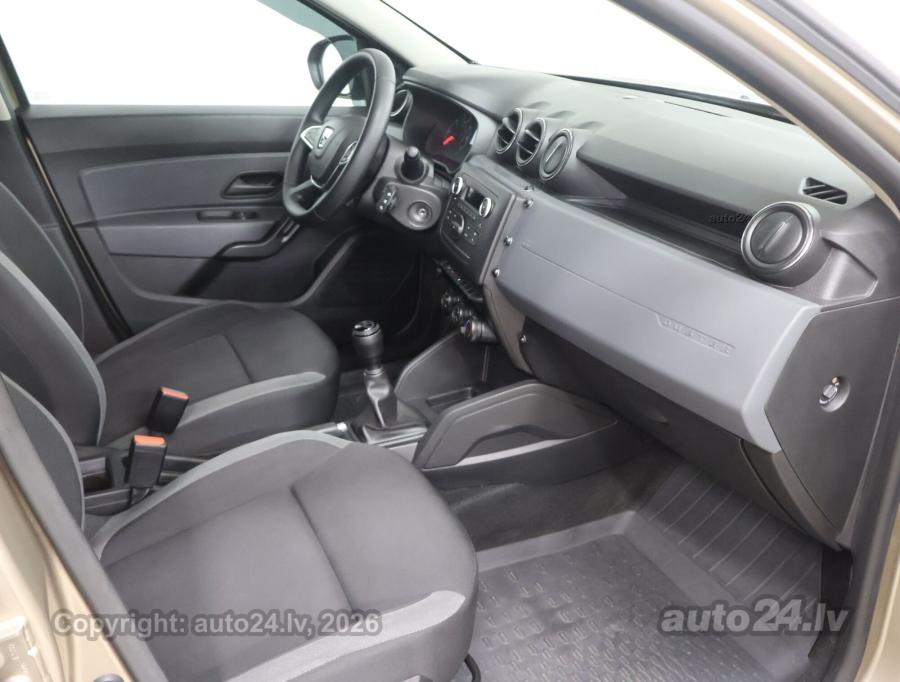 Beige Dacia Duster 2019 in Tallinn, with an engine capacity of 1.60 L and mileage of 121 thousand km for 9900 €, photo 9 on AUTOMOTO.COM.LV