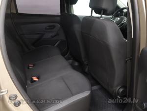 Beige Dacia Duster 2019 in Tallinn, with an engine capacity of 1.60 L and mileage of 121 thousand km for 9900 €, photo 10 on AUTOMOTO.COM.LV