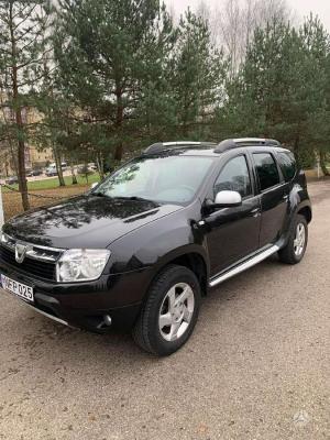 Melns Dacia Duster 2010 Alīta, ar dzinēja tilpumu 1.60 L un nobraukumu 158 tūkst. km par 4900 €, foto  vietnē AUTOMOTO.COM.LV