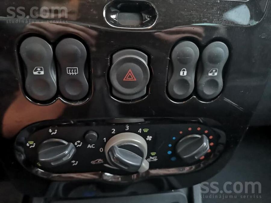 Black Dacia Duster 2010 in Riga, with an engine capacity of 1.50 L and mileage of 276 thousand km for 4600 €, photo 7 on AUTOMOTO.COM.LV