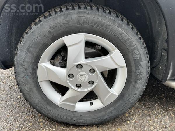 Черный Дачия Duster 2010 в Даугавпилс, объемом двигателя 1.50 л и пробегом 0 тыс. км за 4550 €, фото 10 на AUTOMOTO.COM.LV