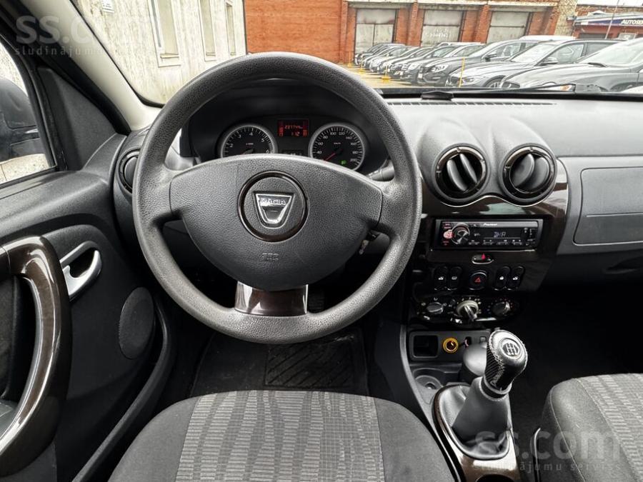 Melns Dacia Duster 2010 Daugavpils, ar dzinēja tilpumu 1.50 L un nobraukumu 0 tūkst. km par 4550 €, foto 13 vietnē AUTOMOTO.COM.LV