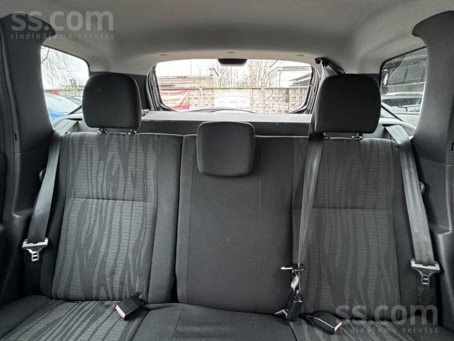Melns Dacia Duster 2010 Daugavpils, ar dzinēja tilpumu 1.50 L un nobraukumu 0 tūkst. km par 4550 €, foto 24 vietnē AUTOMOTO.COM.LV