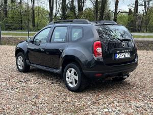 Black Dacia Duster 2011 in Cesis, with an engine capacity of 1.50 L and mileage of 0 thousand km for 6950 €, photo 2 on AUTOMOTO.COM.LV