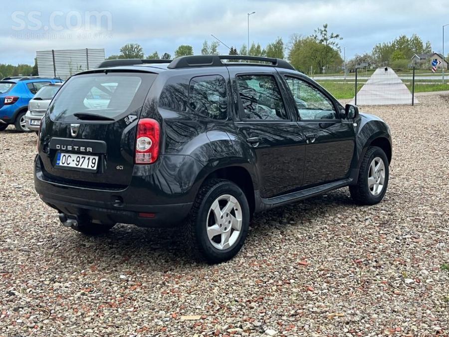 Black Dacia Duster 2011 in Cesis, with an engine capacity of 1.50 L and mileage of 0 thousand km for 6950 €, photo 6 on AUTOMOTO.COM.LV
