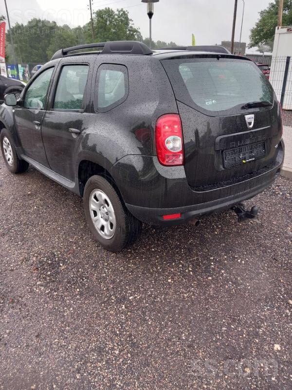 Black Dacia Duster 2011 in Cesis, with an engine capacity of 1.50 L and mileage of 178 thousand km for 5990 €, photo 6 on AUTOMOTO.COM.LV