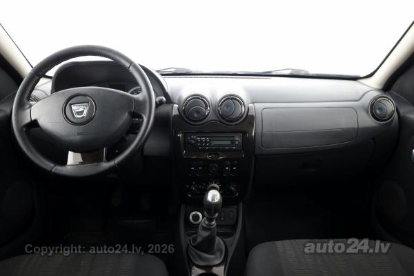 Black Dacia Duster 2011 in Tallinn, with an engine capacity of 1.50 L and mileage of 178 thousand km for 3999 €, photo 5 on AUTOMOTO.COM.LV