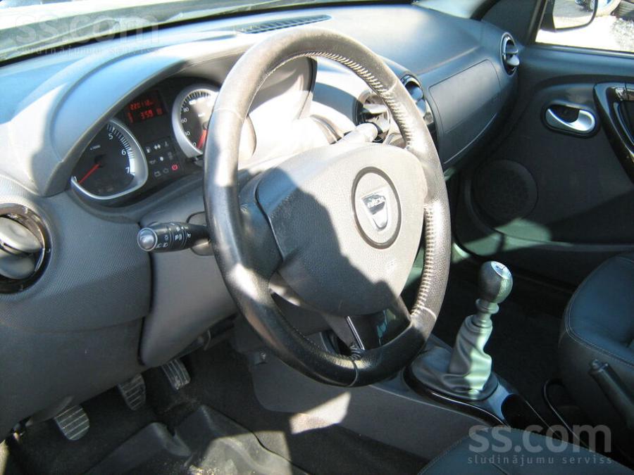 Melns Dacia Duster 2011 Rēzekne, ar dzinēja tilpumu 1.50 L un nobraukumu 220 tūkst. km par 4600 €, foto 9 vietnē AUTOMOTO.COM.LV