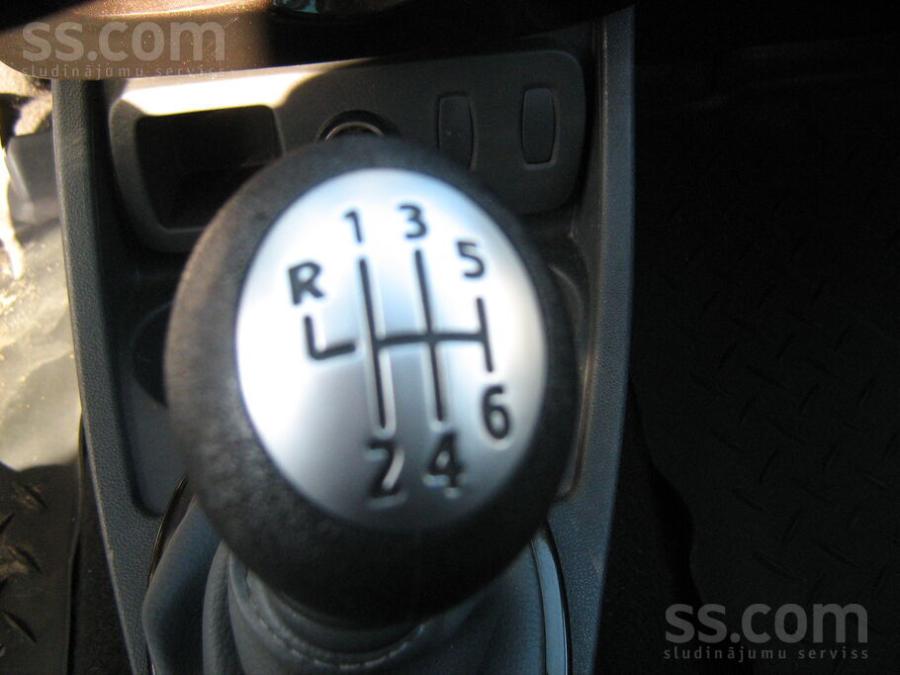 Melns Dacia Duster 2011 Rēzekne, ar dzinēja tilpumu 1.50 L un nobraukumu 220 tūkst. km par 4600 €, foto 13 vietnē AUTOMOTO.COM.LV