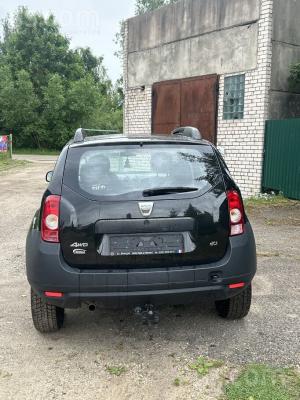 Black Dacia Duster 2011 in Daugavpils, with an engine capacity of 1.50 L and mileage of 212 thousand km for 3850 €, photo 6 on AUTOMOTO.COM.LV