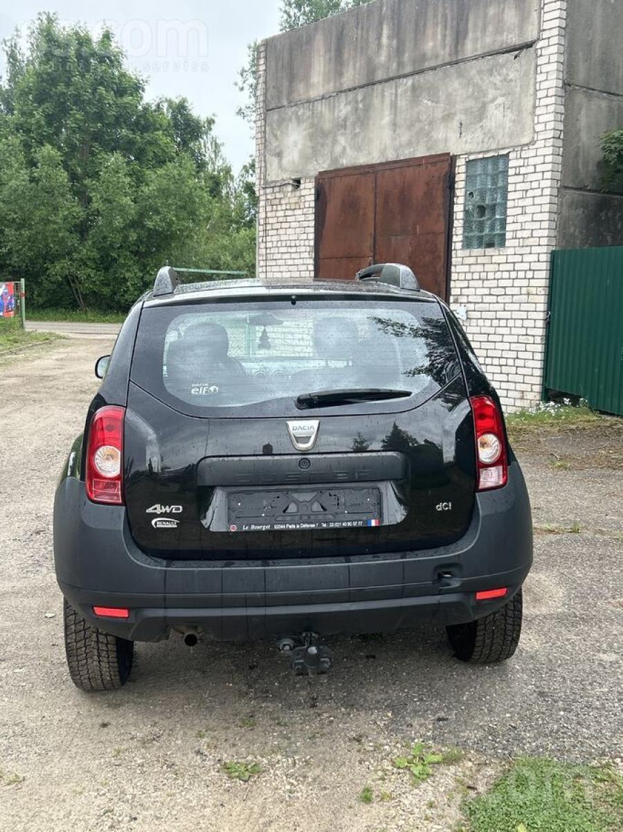 Black Dacia Duster 2011 in Daugavpils, with an engine capacity of 1.50 L and mileage of 212 thousand km for 3850 €, photo 6 on AUTOMOTO.COM.LV