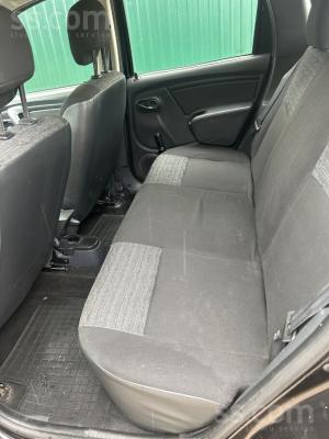 Black Dacia Duster 2011 in Daugavpils, with an engine capacity of 1.50 L and mileage of 212 thousand km for 3850 €, photo 10 on AUTOMOTO.COM.LV