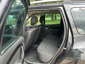 Melns Dacia Duster 2011 Cēsis, ar dzinēja tilpumu 1.50 L un nobraukumu 0 tūkst. km par 6400 €, foto 12 vietnē AUTOMOTO.COM.LV