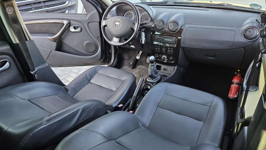 Черный Дачия Duster 2011 в Таураге, объемом двигателя 1.46 л и пробегом 214 тыс. км за 3900 €, фото 10 на AUTOMOTO.COM.LV