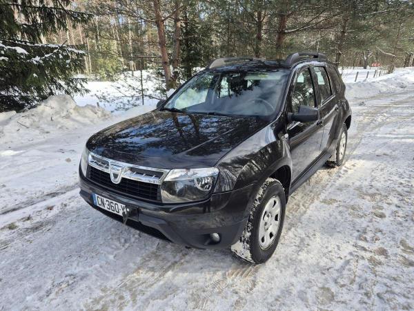 Black Dacia Duster 2012 in Taurage, with an engine capacity of 1.46 L and mileage of 205 thousand km for 4400 €, photo 1 on AUTOMOTO.COM.LV