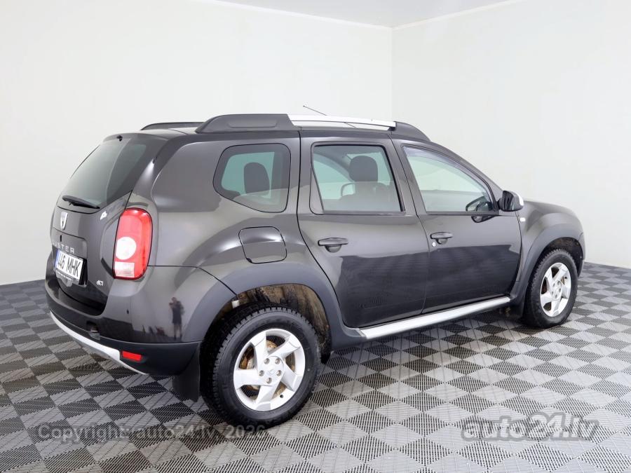 Melns Dacia Duster 2012 Tallina, ar dzinēja tilpumu 1.50 L un nobraukumu 179 tūkst. km par 3999 €, foto 4 vietnē AUTOMOTO.COM.LV