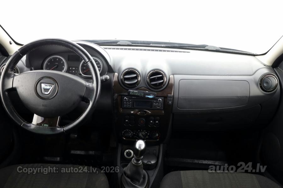 Melns Dacia Duster 2012 Tallina, ar dzinēja tilpumu 1.50 L un nobraukumu 179 tūkst. km par 3999 €, foto 6 vietnē AUTOMOTO.COM.LV