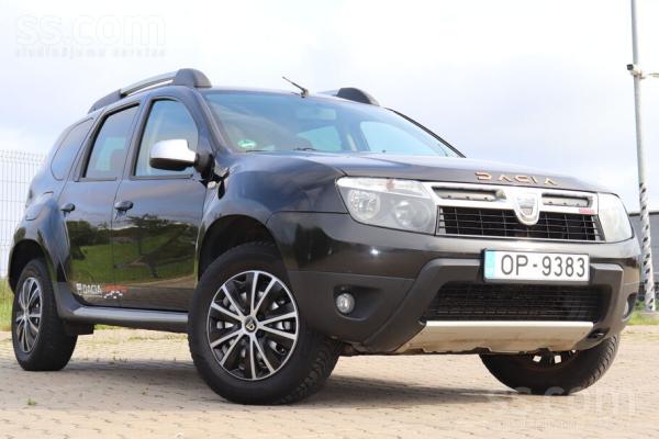 Black Dacia Duster 2012 in Riga, with an engine capacity of 1.50 L and mileage of 0 thousand km for 4350 €, photo 2 on AUTOMOTO.COM.LV