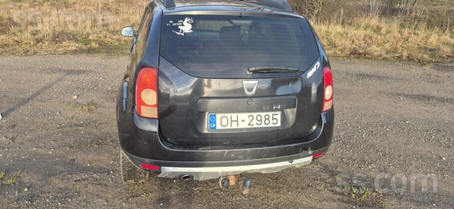 Black Dacia Duster 2013 in Liepaja, with an engine capacity of 1.50 L and mileage of 0 thousand km for 4050 €, photo 2 on AUTOMOTO.COM.LV
