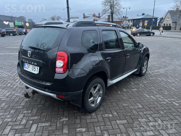 Black Dacia Duster 2013 in Telschi, with an engine capacity of 1.50 L and mileage of 222 thousand km for 3700 €, photo 5 on AUTOMOTO.COM.LV