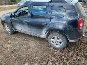 Melns Dacia Duster 2013 Madona, ar dzinēja tilpumu 1.50 L un nobraukumu 389 tūkst. km par 2750 €, foto 5 vietnē AUTOMOTO.COM.LV