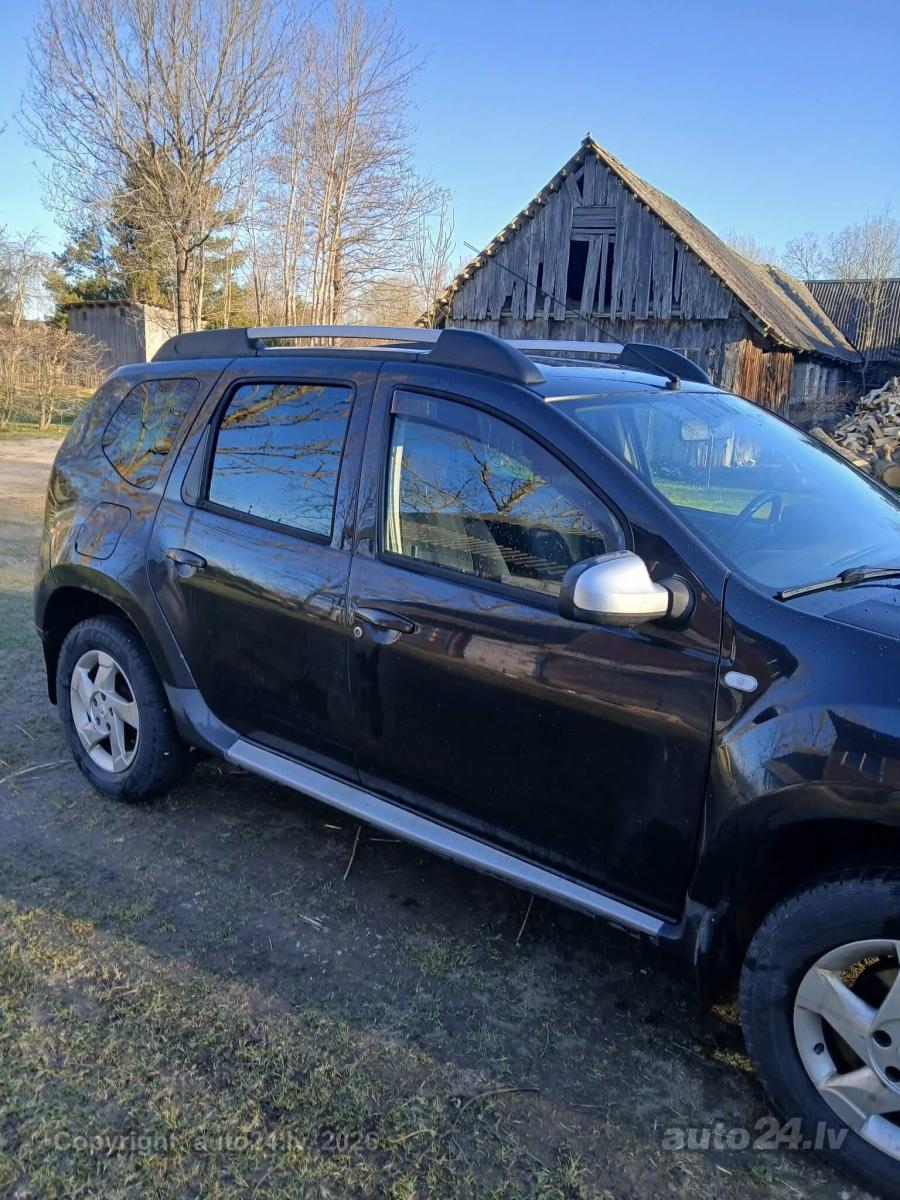 Black Dacia Duster 2013 in Kardla, with an engine capacity of 1.50 L and mileage of 357 thousand km for 4600 €, photo 4 on AUTOMOTO.COM.LV