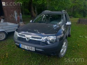Черный Дачия Duster 2013 в Мадона, объемом двигателя 1.50 л и пробегом 389 тыс. км за 2650 €, фото  на AUTOMOTO.COM.LV