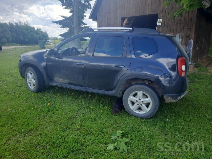 Melns Dacia Duster 2013 Madona, ar dzinēja tilpumu 1.50 L un nobraukumu 389 tūkst. km par 2650 €, foto 3 vietnē AUTOMOTO.COM.LV