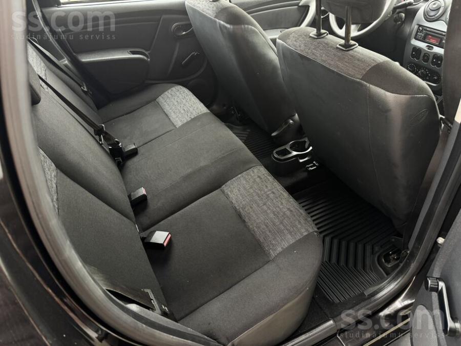 Melns Dacia Duster 2013 Talsi, ar dzinēja tilpumu 1.60 L un nobraukumu 225 tūkst. km par 6700 €, foto 13 vietnē AUTOMOTO.COM.LV