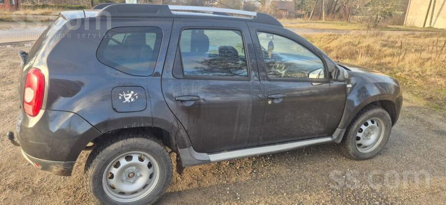 Melns Dacia Duster 2013 Liepāja, ar dzinēja tilpumu 1.50 L un nobraukumu 0 tūkst. km par 3500 €, foto 5 vietnē AUTOMOTO.COM.LV