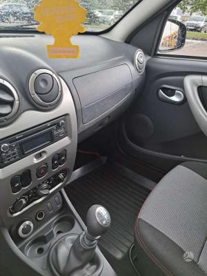 Melns Dacia Duster 2013 Panevēža, ar dzinēja tilpumu 1.50 L un nobraukumu 52 tūkst. km par 4300 €, foto 8 vietnē AUTOMOTO.COM.LV