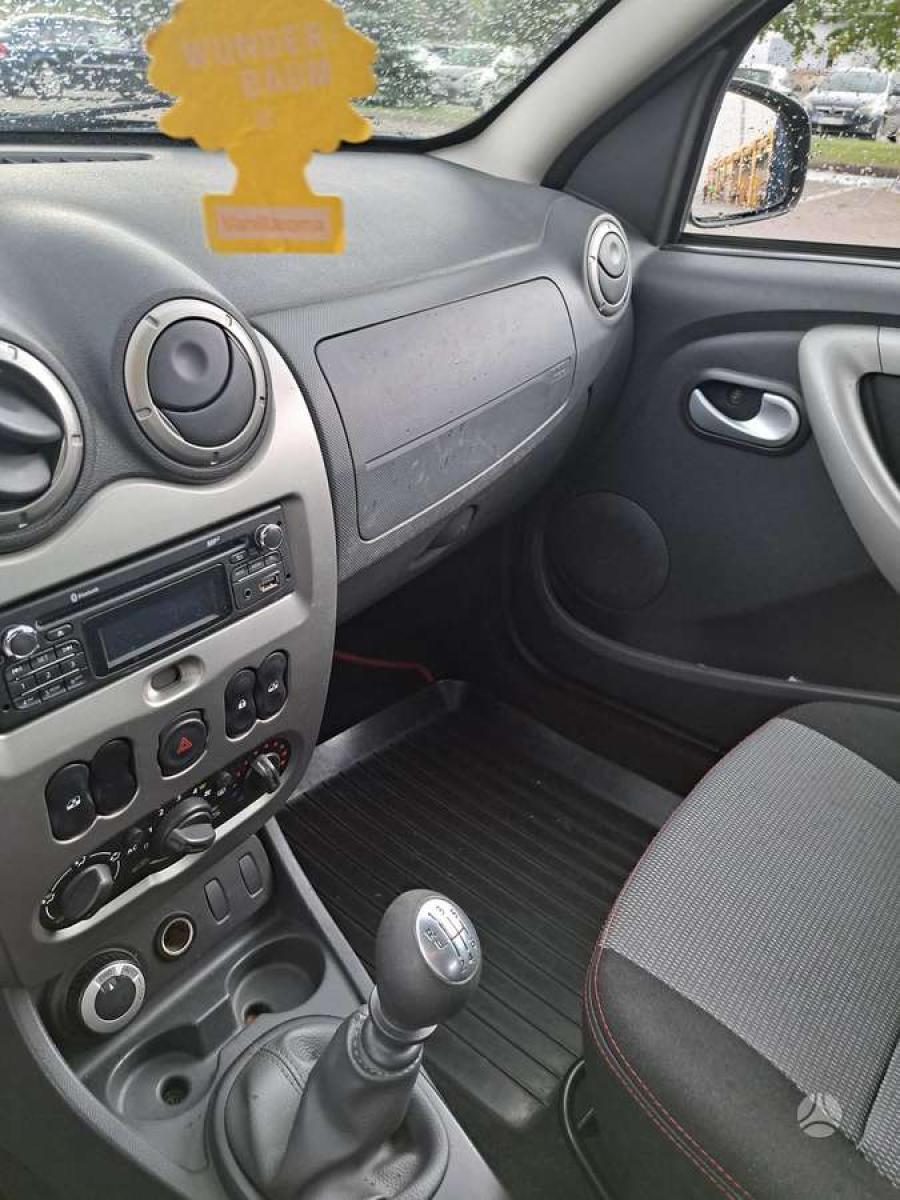 Melns Dacia Duster 2013 Panevēža, ar dzinēja tilpumu 1.50 L un nobraukumu 52 tūkst. km par 4300 €, foto 8 vietnē AUTOMOTO.COM.LV