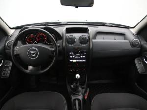 Black Dacia Duster 2014 in Vilnius, with an engine capacity of 1.20 L and mileage of 170 thousand km for 6399 €, photo 3 on AUTOMOTO.COM.LV