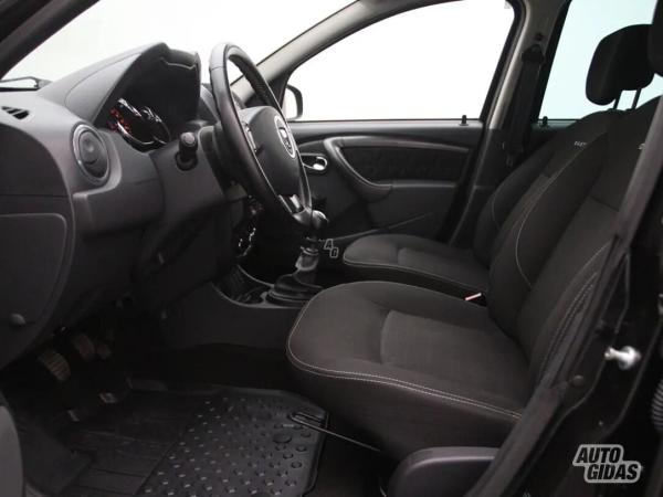 Black Dacia Duster 2014 in Vilnius, with an engine capacity of 1.20 L and mileage of 170 thousand km for 6399 €, photo 4 on AUTOMOTO.COM.LV