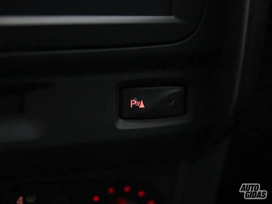 Black Dacia Duster 2014 in Vilnius, with an engine capacity of 1.20 L and mileage of 170 thousand km for 6399 €, photo 29 on AUTOMOTO.COM.LV