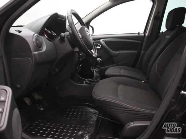 Black Dacia Duster 2014 in Vilnius, with an engine capacity of 1.20 L and mileage of 195 thousand km for 6099 €, photo 4 on AUTOMOTO.COM.LV
