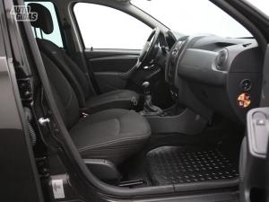 Black Dacia Duster 2014 in Vilnius, with an engine capacity of 1.20 L and mileage of 195 thousand km for 6099 €, photo 15 on AUTOMOTO.COM.LV