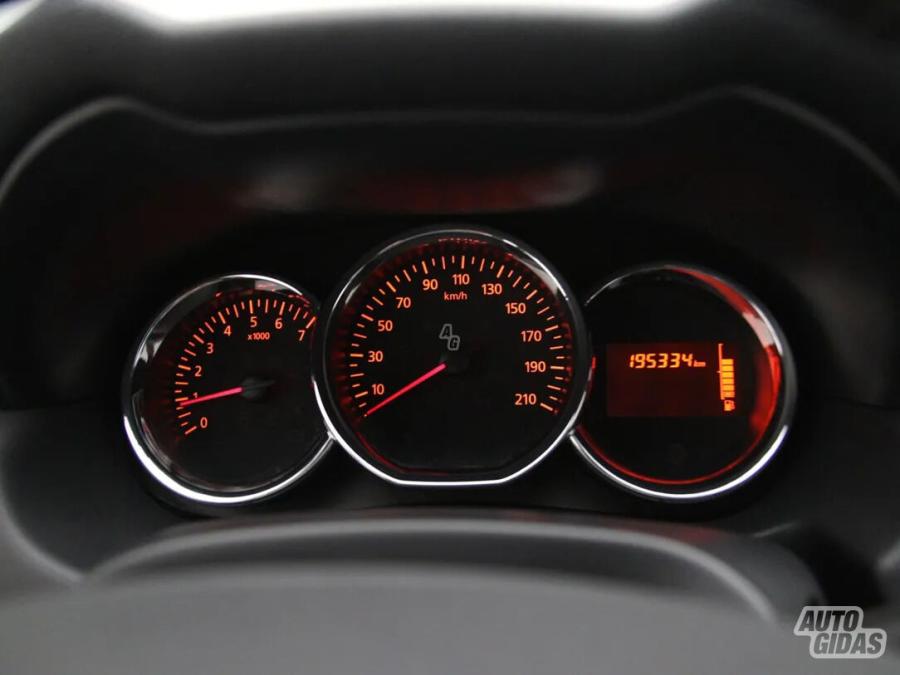 Black Dacia Duster 2014 in Vilnius, with an engine capacity of 1.20 L and mileage of 195 thousand km for 6099 €, photo 20 on AUTOMOTO.COM.LV