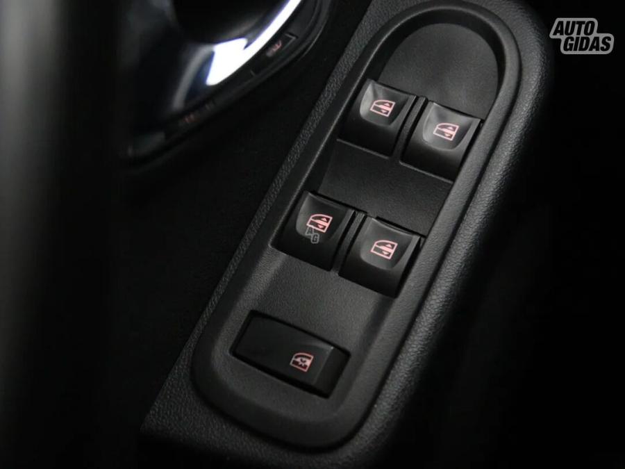 Black Dacia Duster 2014 in Vilnius, with an engine capacity of 1.20 L and mileage of 195 thousand km for 6099 €, photo 25 on AUTOMOTO.COM.LV